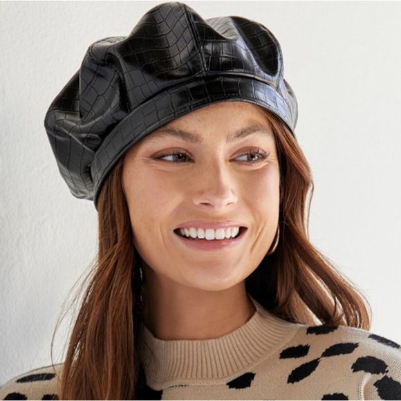 francesca’s | Accessories | Nwt Liv Croc Vegan Leather Beret Hat In ...